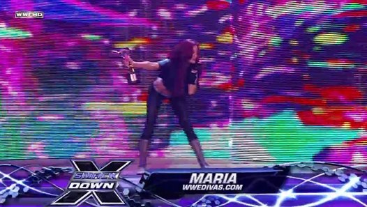WWE SmackDown Maria vs Beth Phoenix - video dailymotion