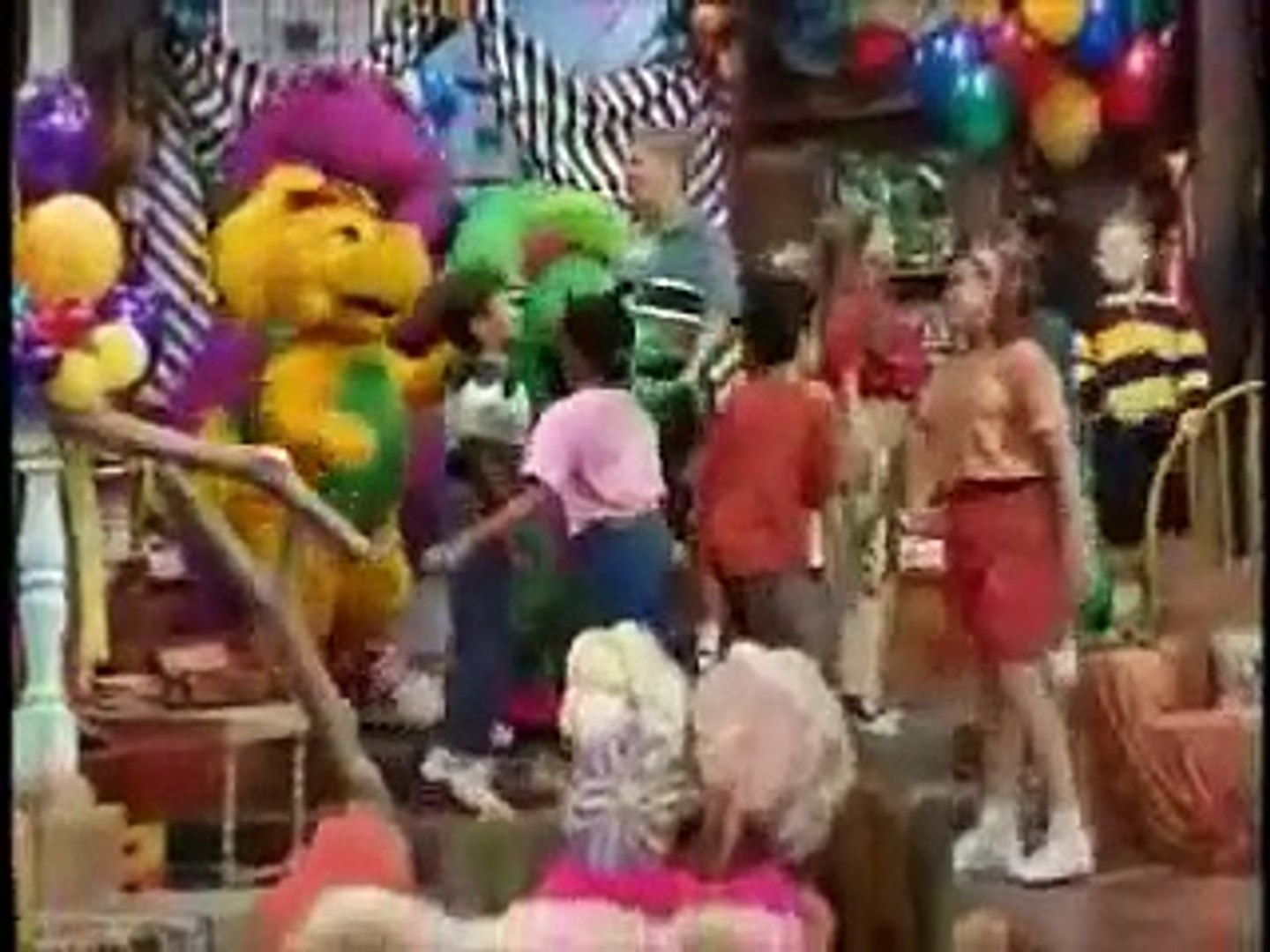 Sing And Dance With Barney
