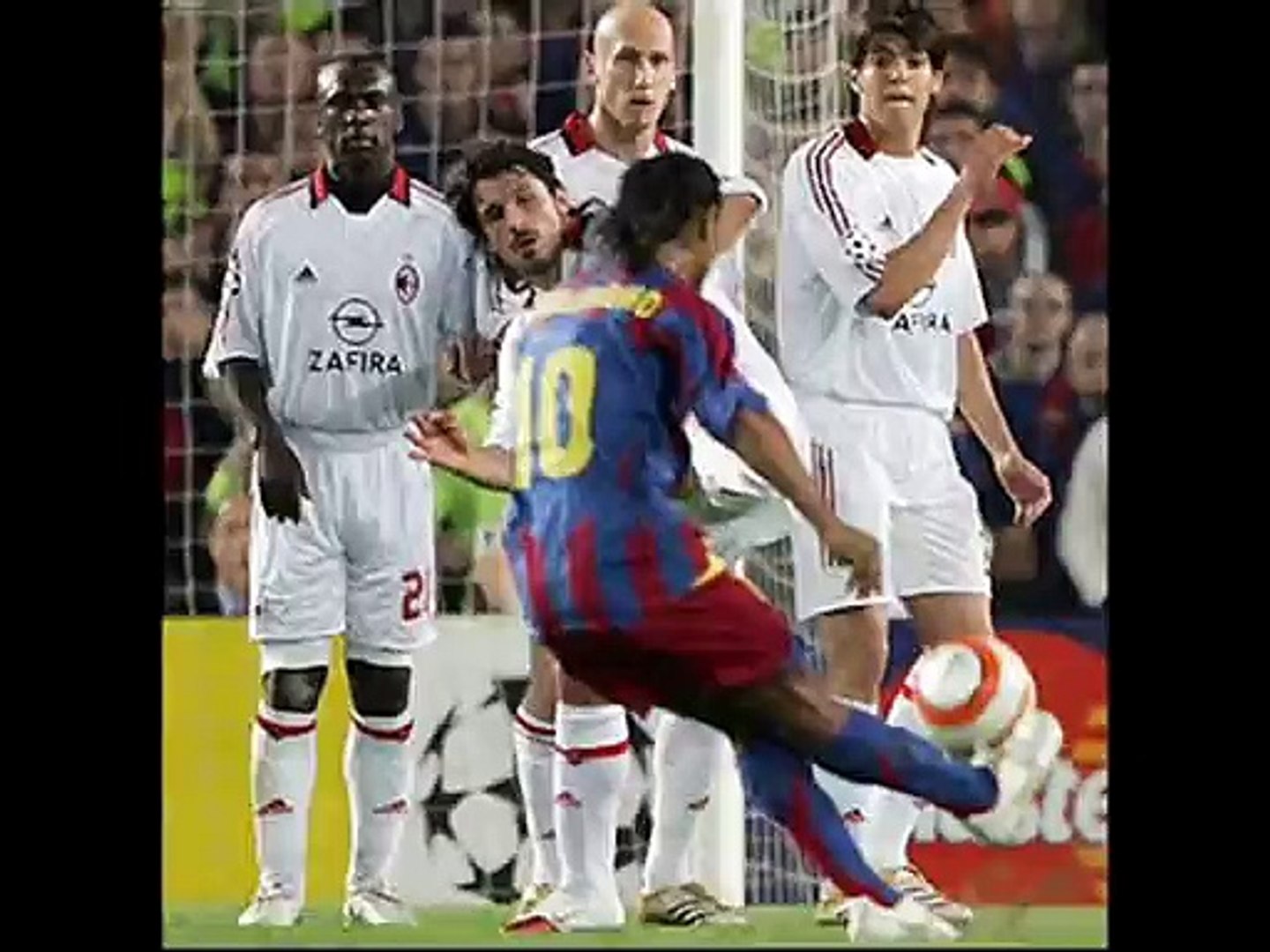 Ronaldinho Vs Ronaldo Freestyle