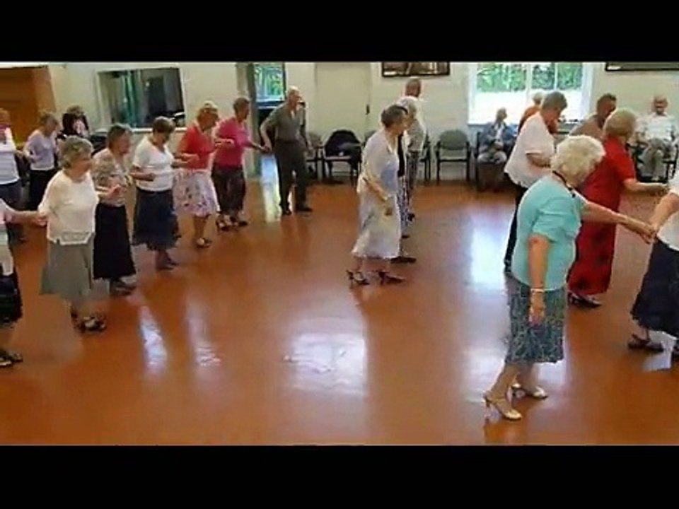 Gay Gordon line dance - video Dailymotion