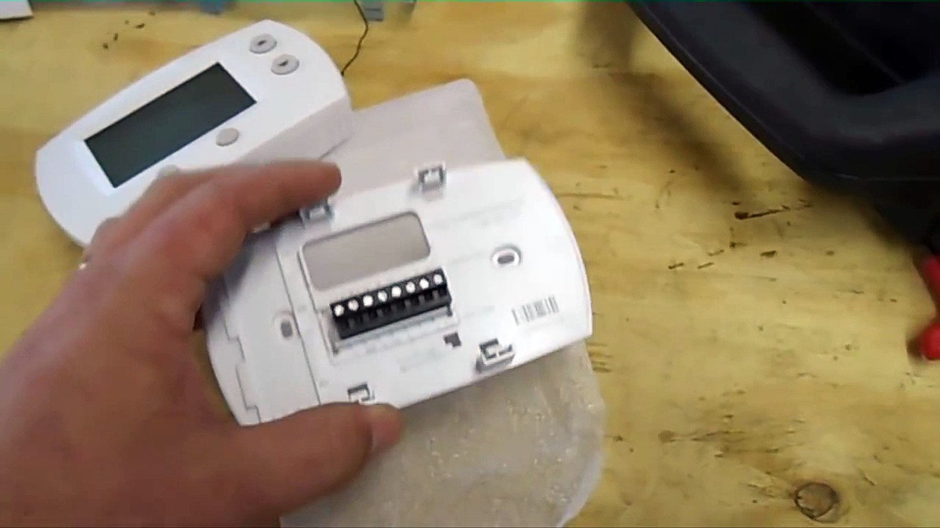 Honeywell Rth111 Wiring Honeywell TWH 18/20 18/20 Hybrid Thermostat