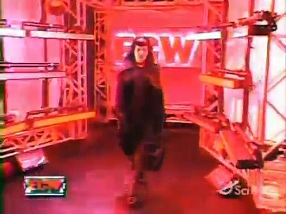 wwe ecw divas halloween - kelly kelly vs trinity vs ariel - video ...