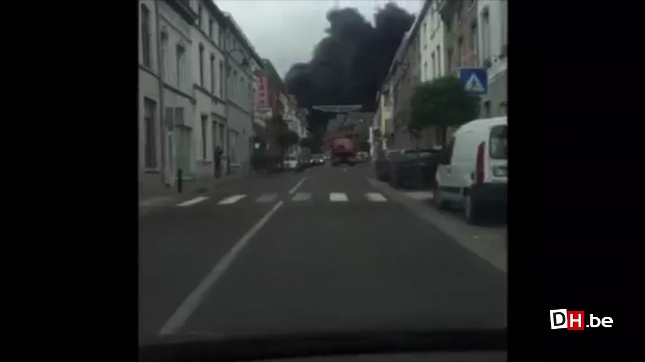 Incendie sur le site de Derbigum à Perwez - Vidéo Dailymotion