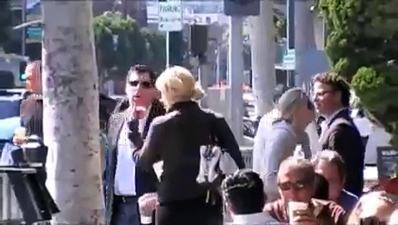 Former That 70s Show star- Laura Prepon smoking - video Dailymotion