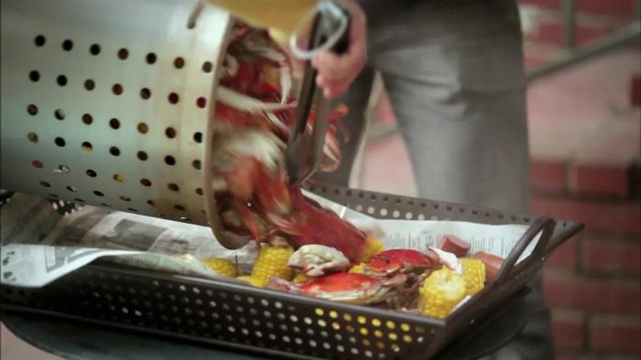 Sneak Peek: Duff Family Crab Boil - video Dailymotion