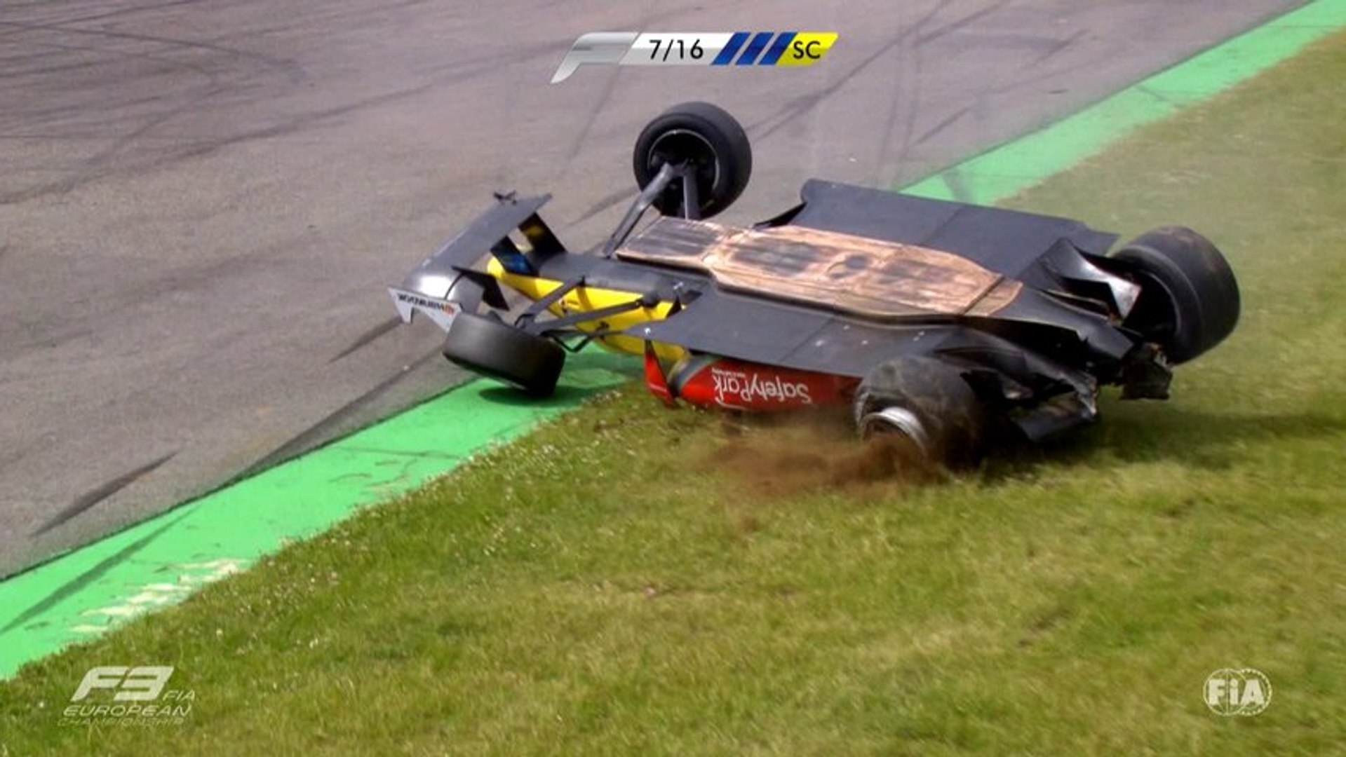 Menezes unscathed after taking flight in F3 crash | beIN SPORTS