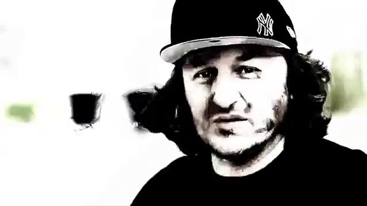 manuto perchè sei caduto in un imbuto - video Dailymotion