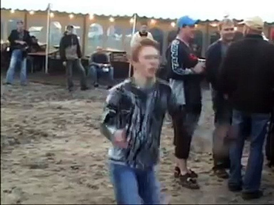 Weird rave dancing - video Dailymotion