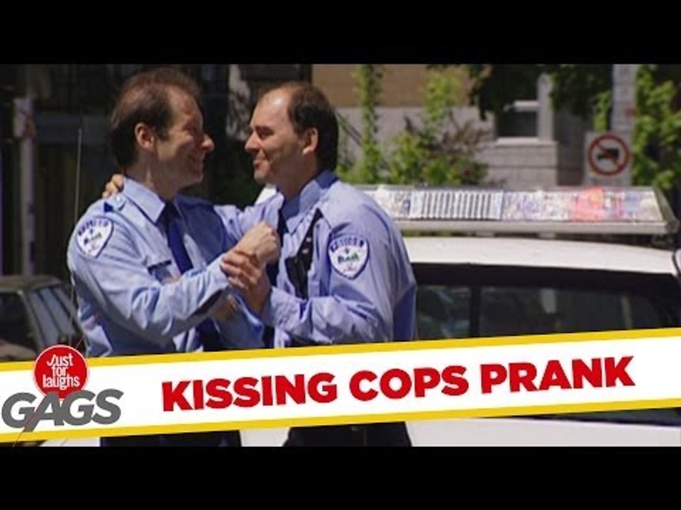 Kissing Cops Prank - video Dailymotion