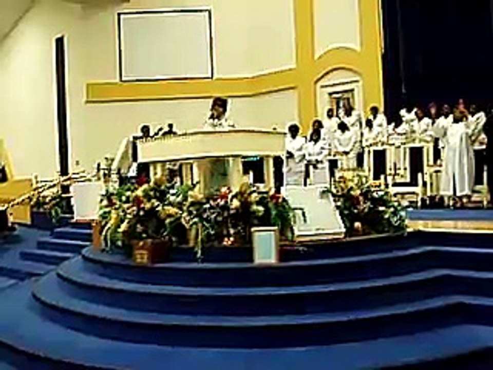 Pastor Shirley Caesar Preaching Dec. 2008 Part 1 - video Dailymotion