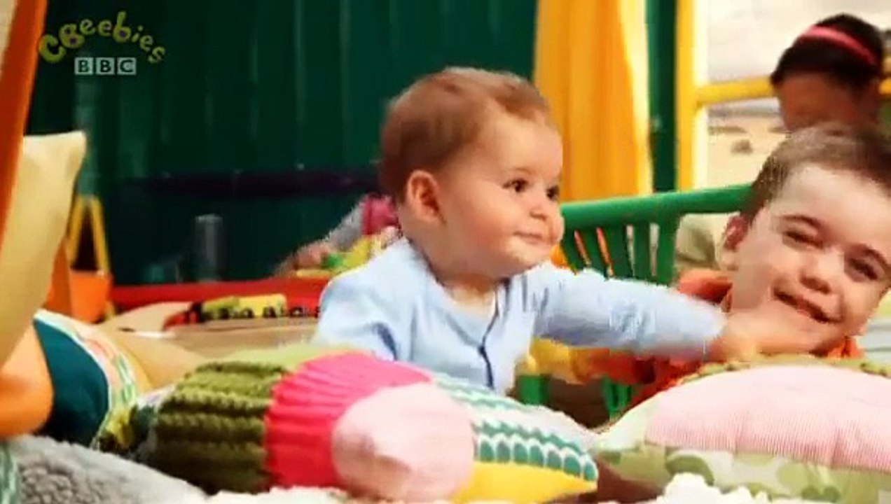 Baby Jake S01E19 Baby Jake Loves Sticky Fun Cbeebies - video Dailymotion