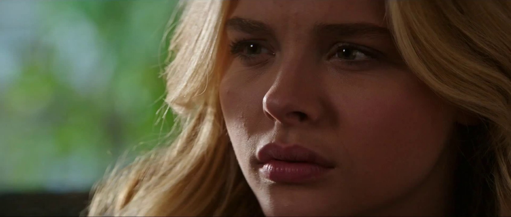 The 5th Wave Official Movie Trailer #1 - ChloëGrace Moretz, Maika ...