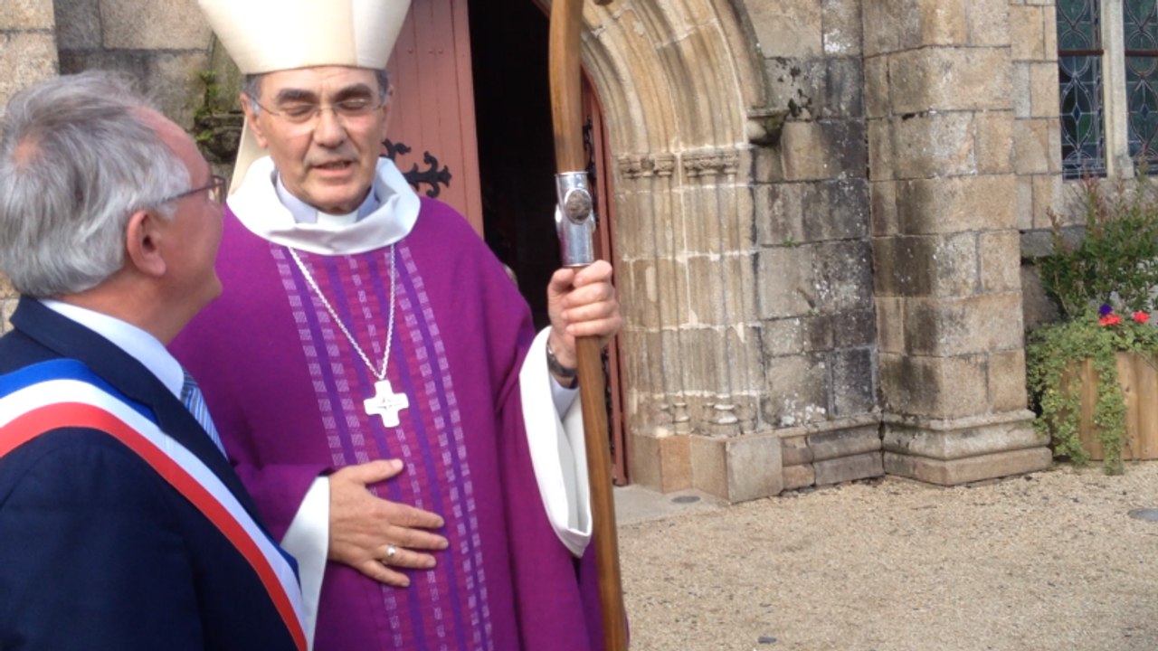 Enterrement de Louise de Quengo - Vidéo Dailymotion