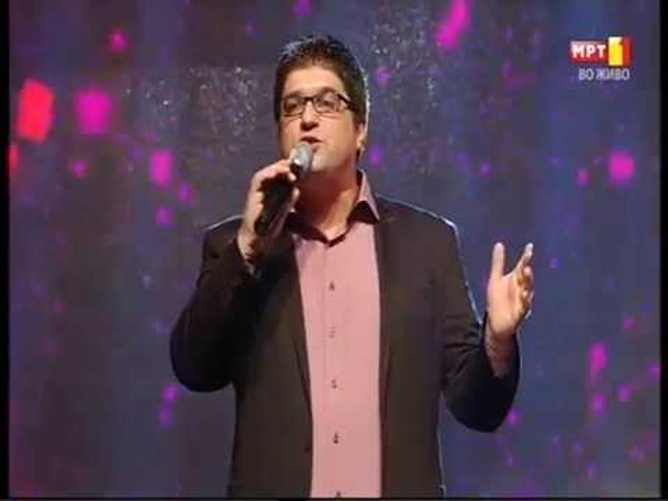 Igor Angelov - Baknuvaj me ,miluvaj me (Folk Fest Valandovo 2015 ...