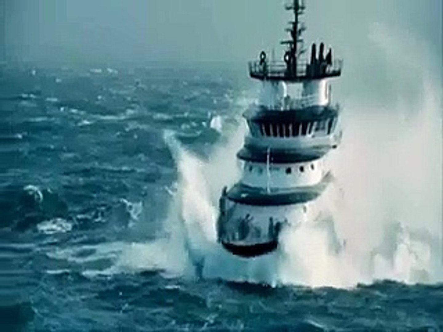 Angry Ocean Ships