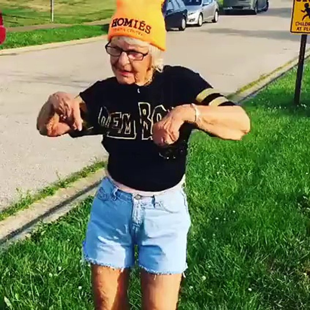 Funny Old Lady Dancing Pictures