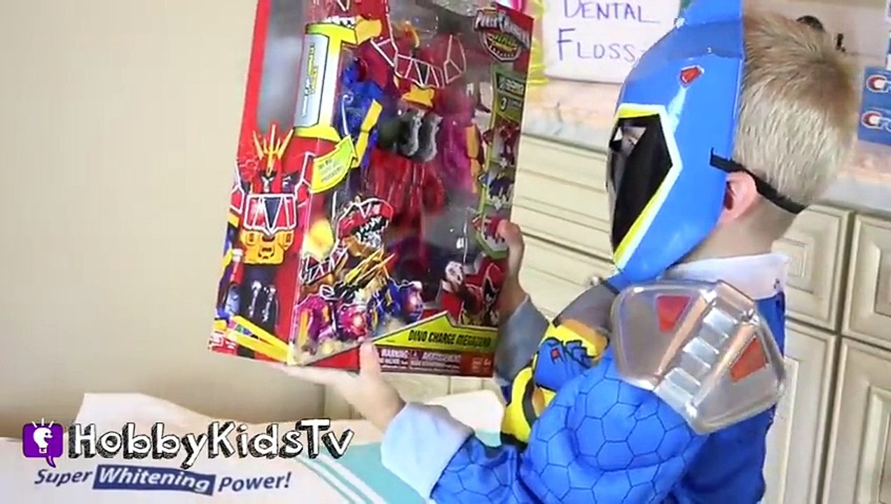 Worlds BIGGEST Toothpaste Surprise! Power Rangers Toys FIGHT Germs ...