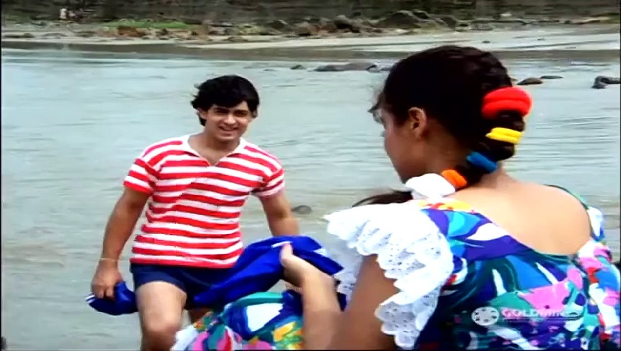 Neeta Puri in Romancing Aamir Khan on Beach - video Dailymotion