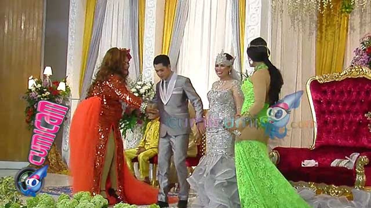 Dua Penyanyi 'Alay' Hebohkan Resepsi Elly-Ferry - Cumicam 09 November ...