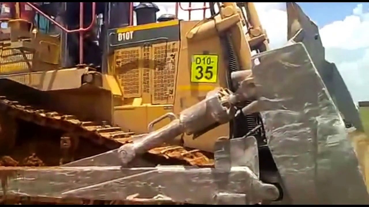 big dump truck crashes, amazing bulldozer crash fail accidents ...