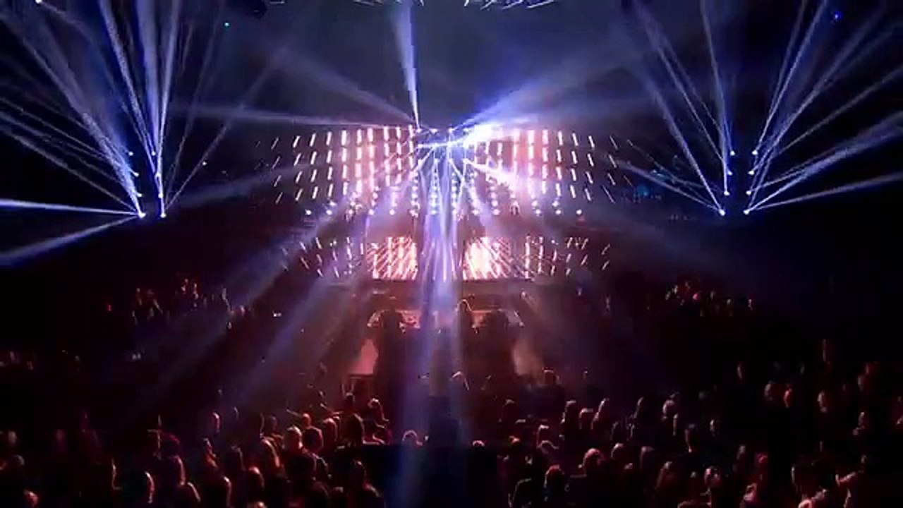 One Direction Performing Perfect Live at the X-Factor UK 2015 Week 3 ...