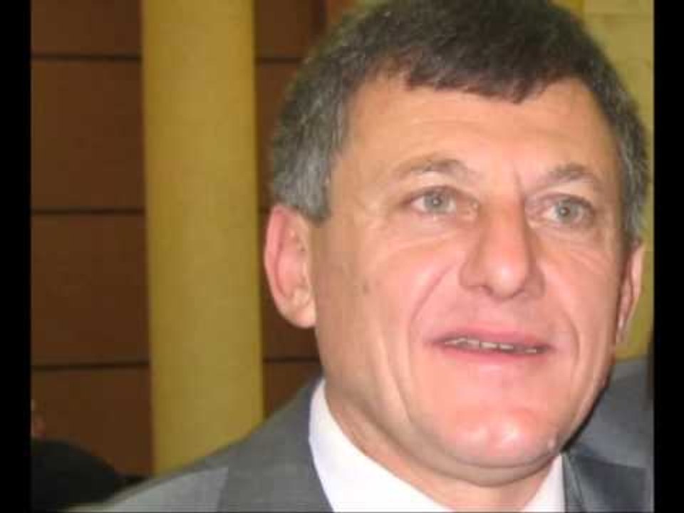 VDES OFICERI I SHISH GJENDET I KARBONIZUAR DYSHOHET PER VETVRASJE LAJM ...