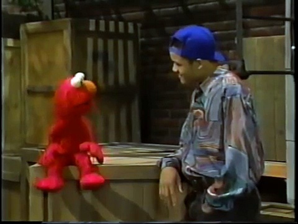 Sesame Street Elmo Stands On His Head/Bob Babysits Natasha ...