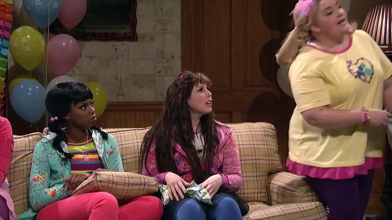 Ryan Gosling Cant Control Laughter During SNL Alien Abduction Skit ...