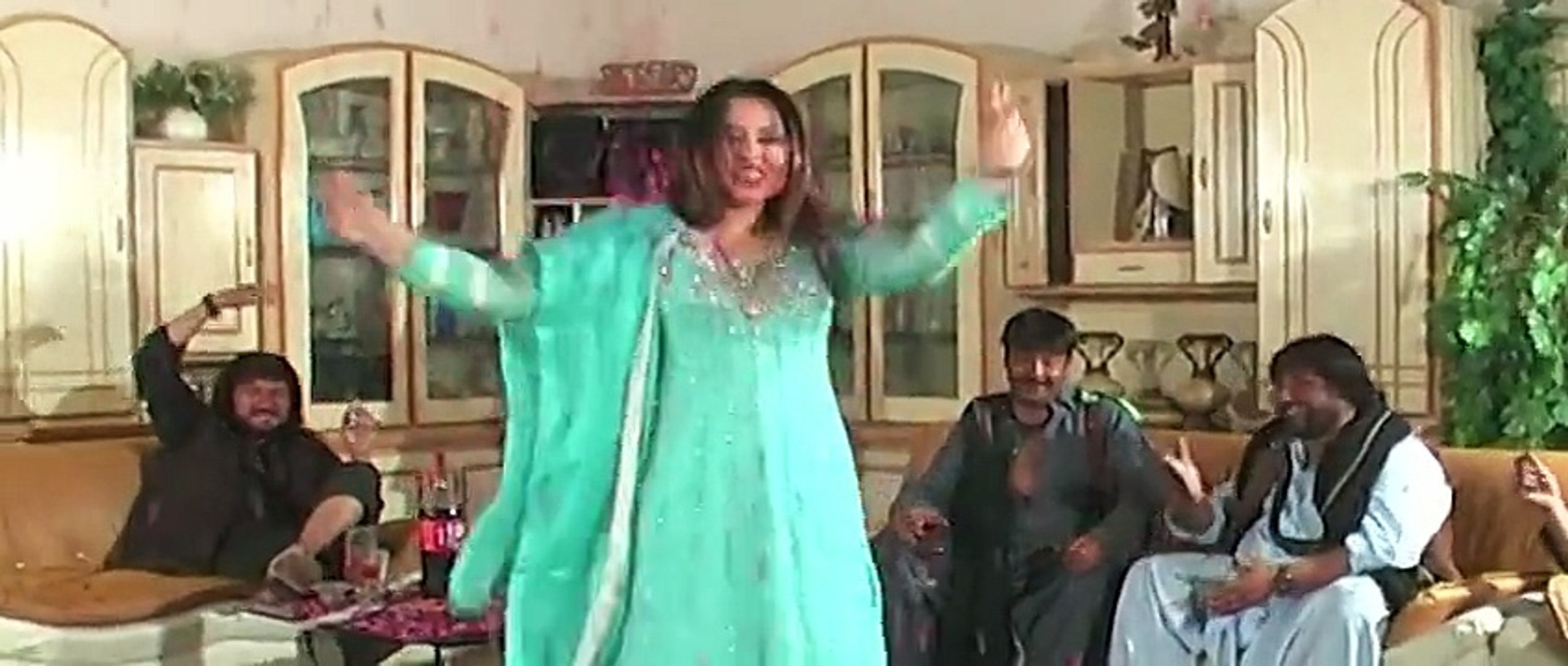 Nadia Gull Dance