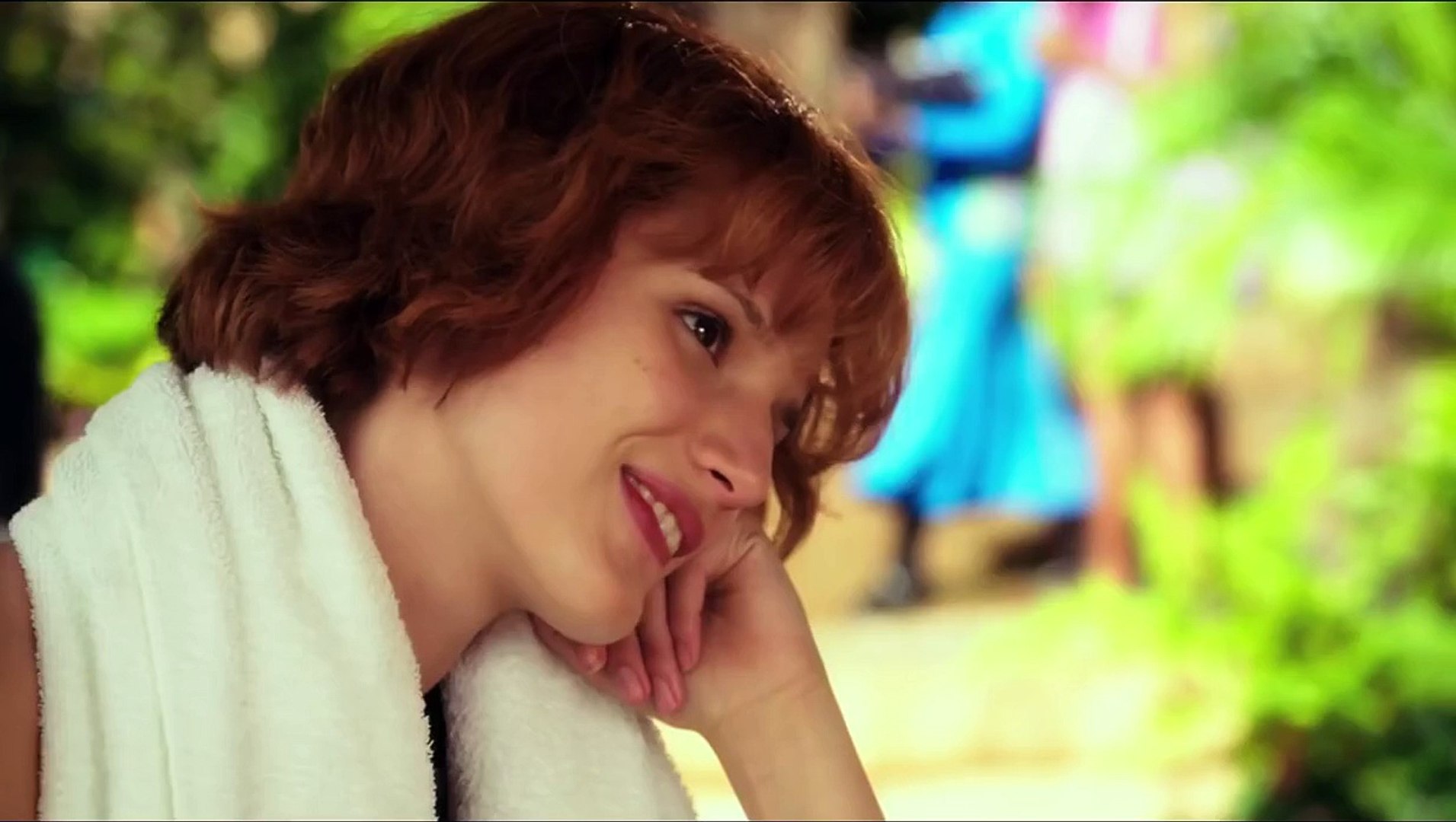 Bella Thorne Blended Premiere