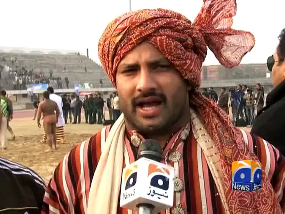 Bashir Bhola Bhala wins Rustam Zaman title - video Dailymotion