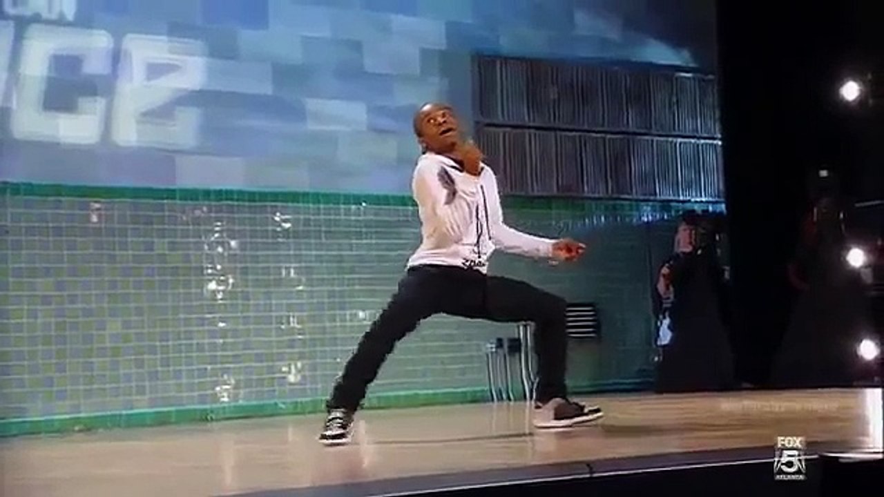 BEST ROBOT DANCE EVER !!! - video Dailymotion