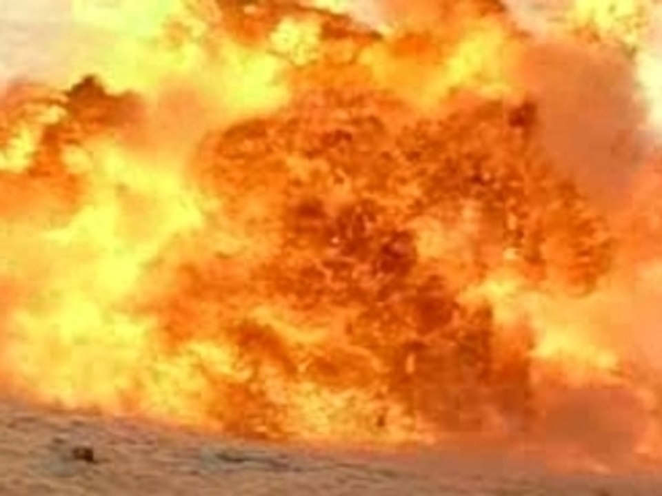 tomorrow-never-dies-trailer-video-dailymotion