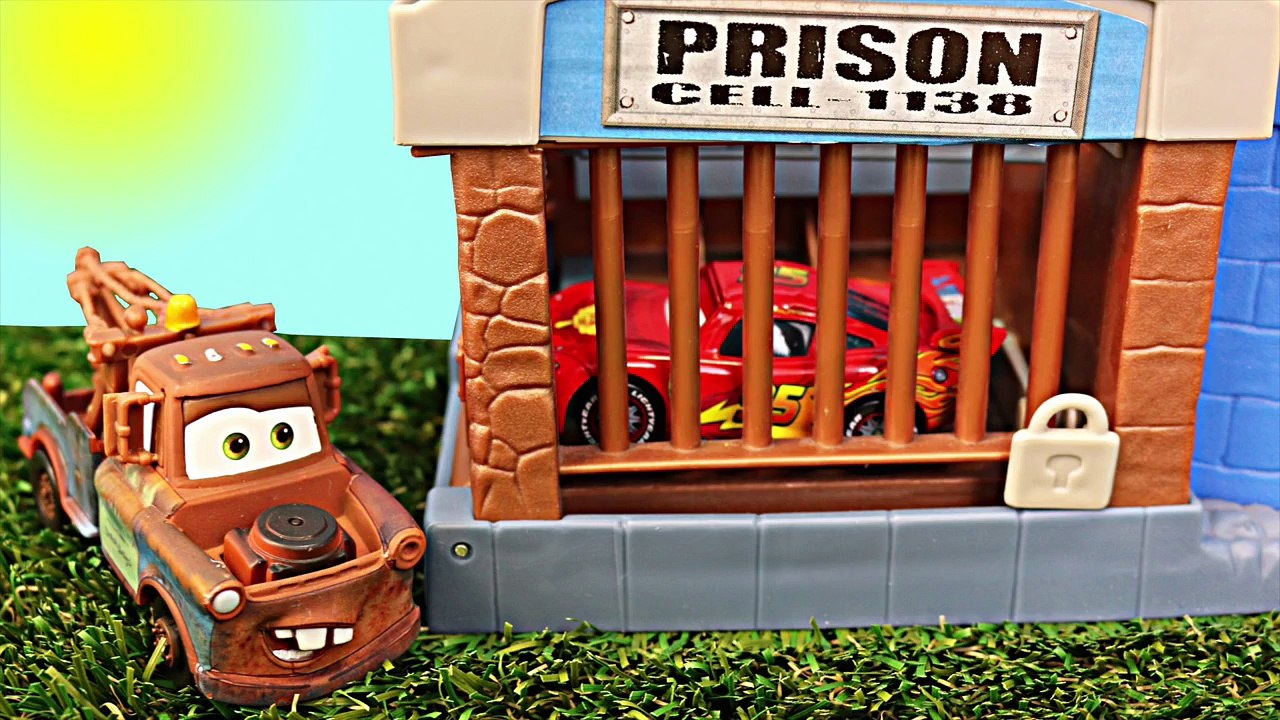 Disney Cars Mack Truck Playset with Lightning McQueen Toy Review Story ...