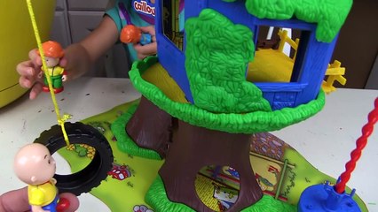 HUGE CAILLOU SURPRISE EGG Fun Surprise Toys Openin by Victor Pizzey ...
