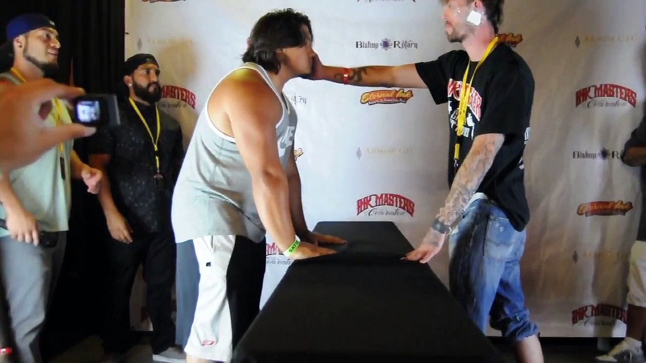 Knock out with a strong Slap in the face during slap contest in USA ...