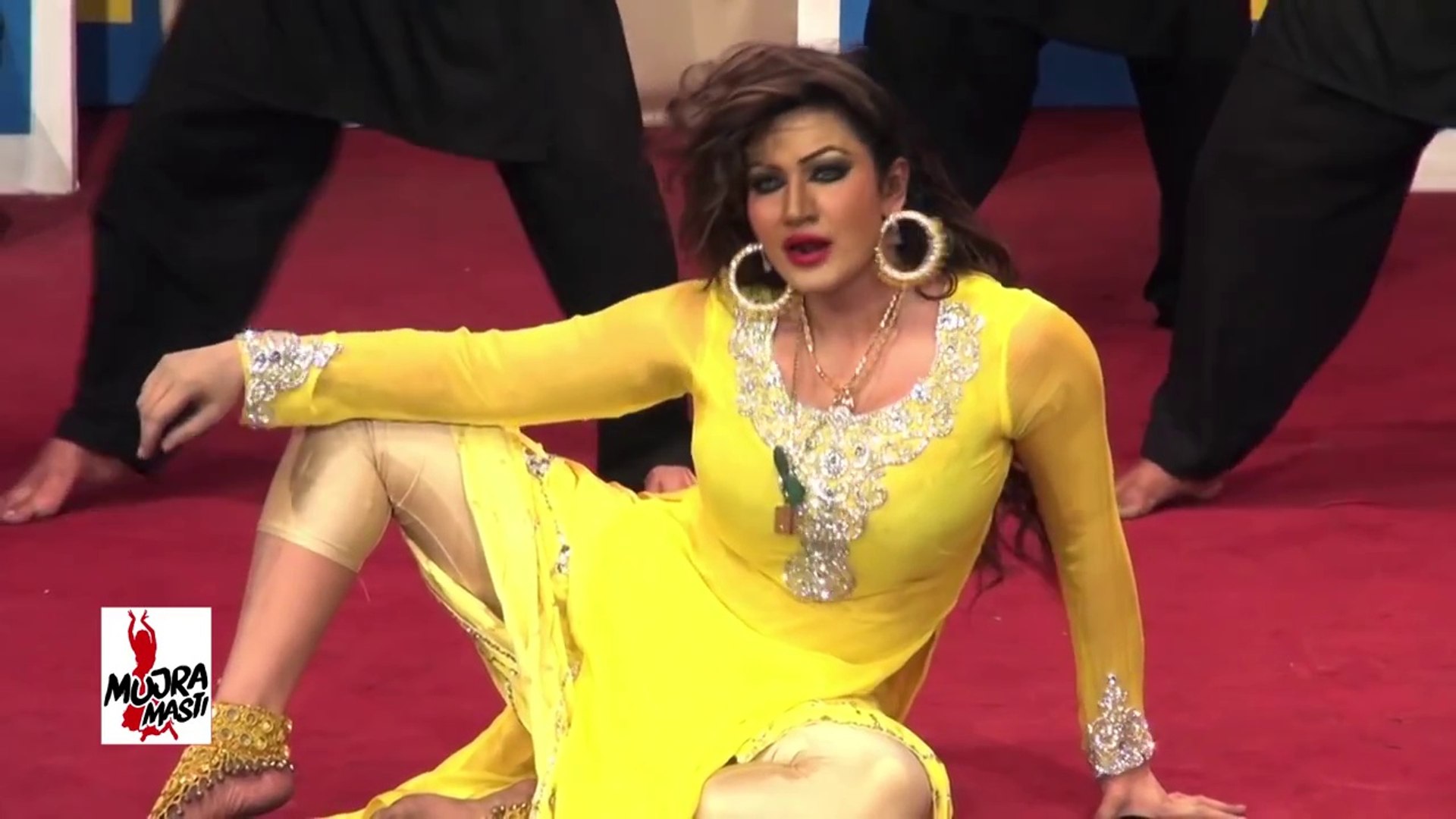 Zara Akbar Hot Punjabi Mujra Actress All Photos In One