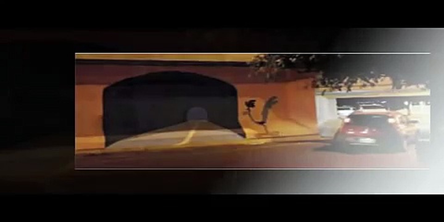 Road Runner Faux Tunnel Painted On Wall Causes Car Crash -- Gets 3 ...