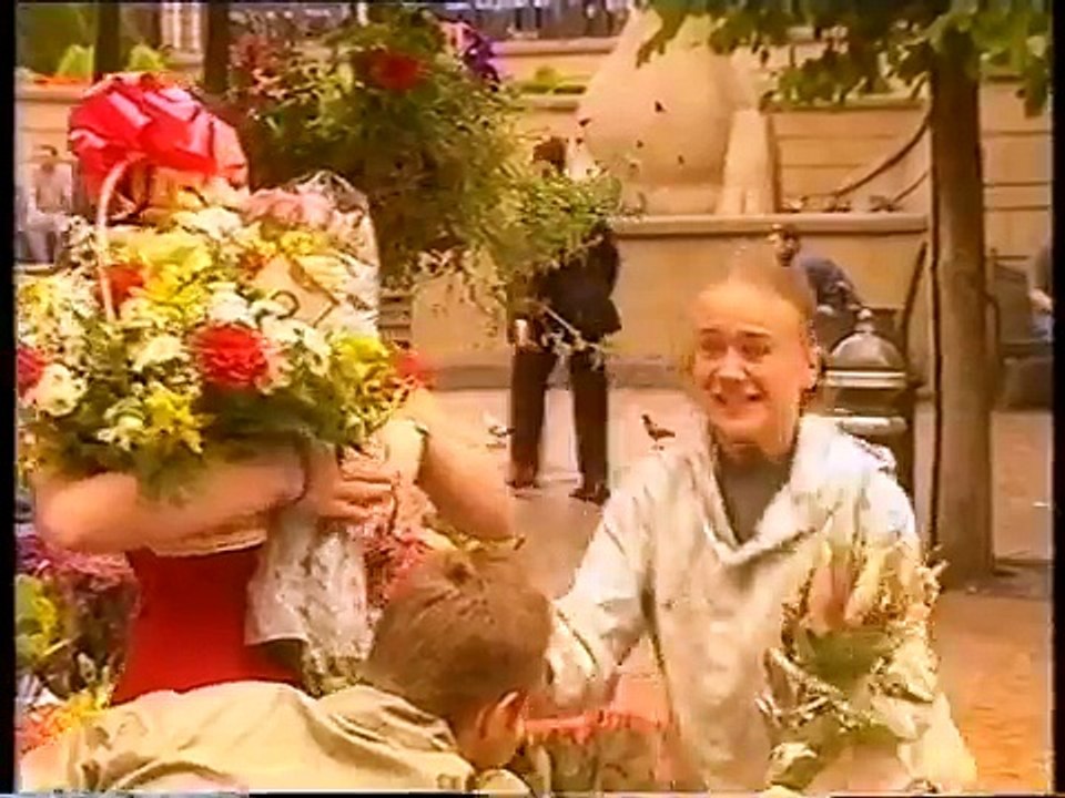 Brum - Runaway Statue And Other Stories (2003) - video Dailymotion