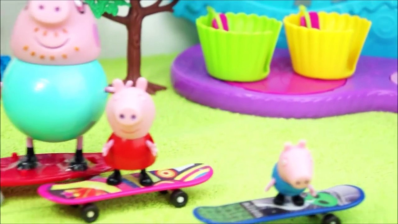 Pig George da Família Peppa Pig Caindo de Skate no Parque!! - Vídeo ...
