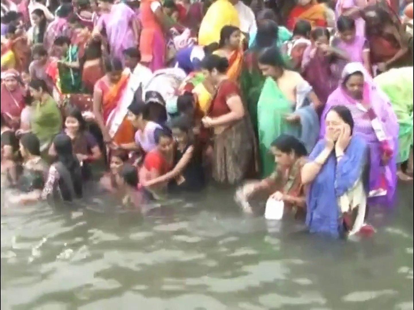 Aunties Bathing In Ganga