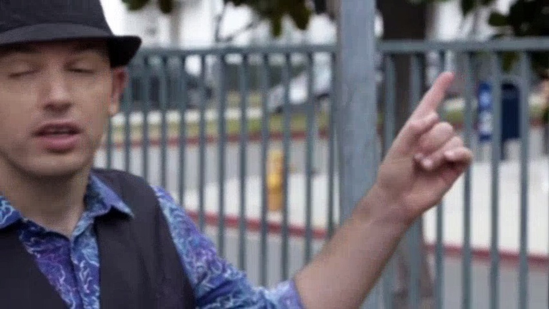 The League Andre Gif