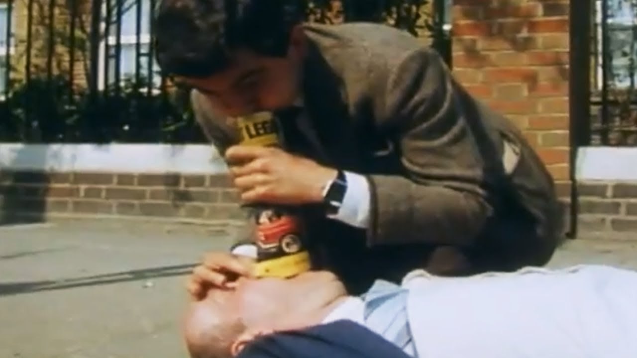 Mr Bean Heart Attack First Aid Video Dailymotion