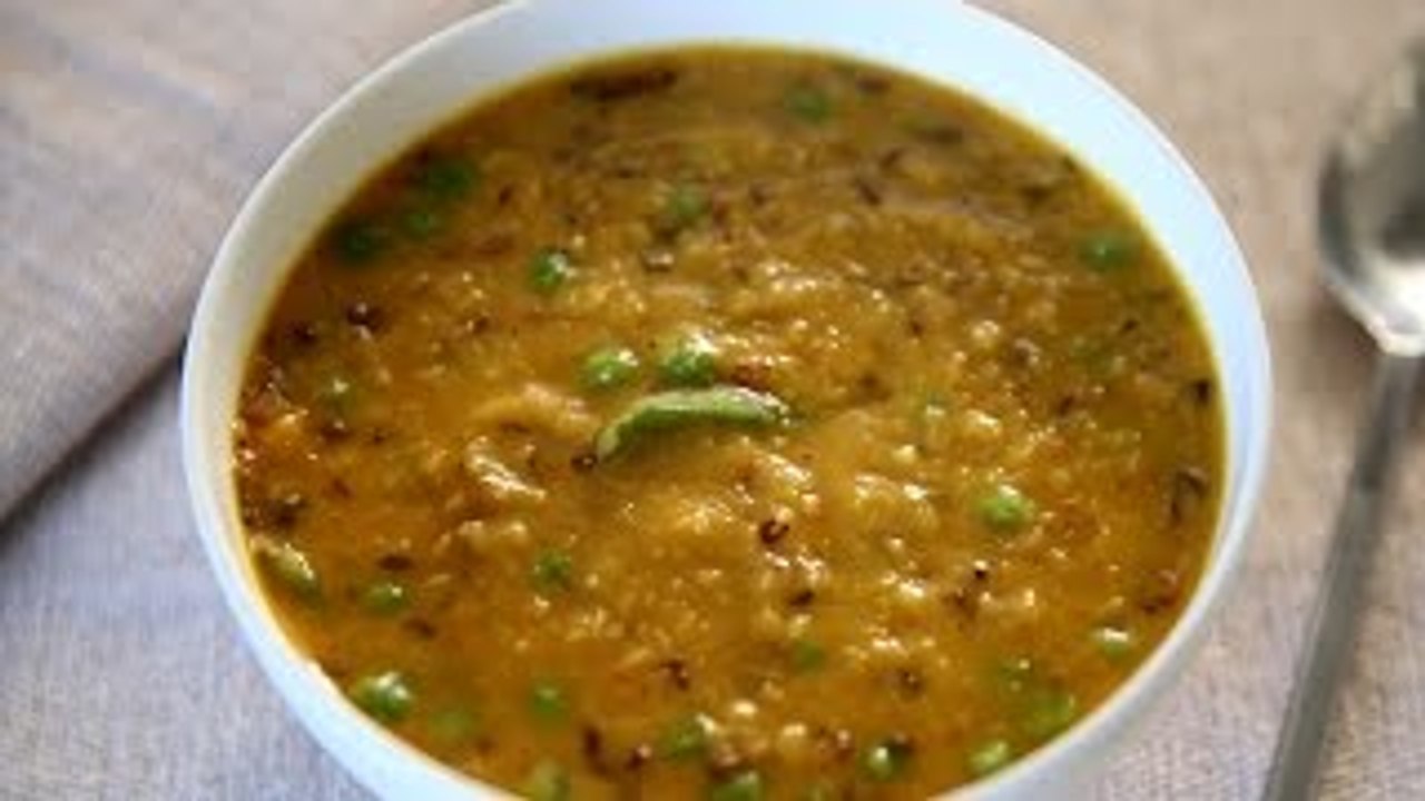 Bhaja Muger Dal Recipe | Popular Bengali Style Moong Dal Recipe ...