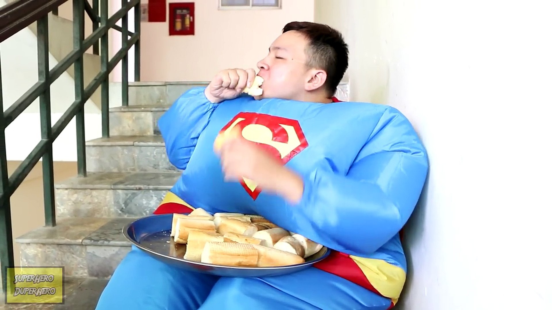 Fat Superman Cosplay