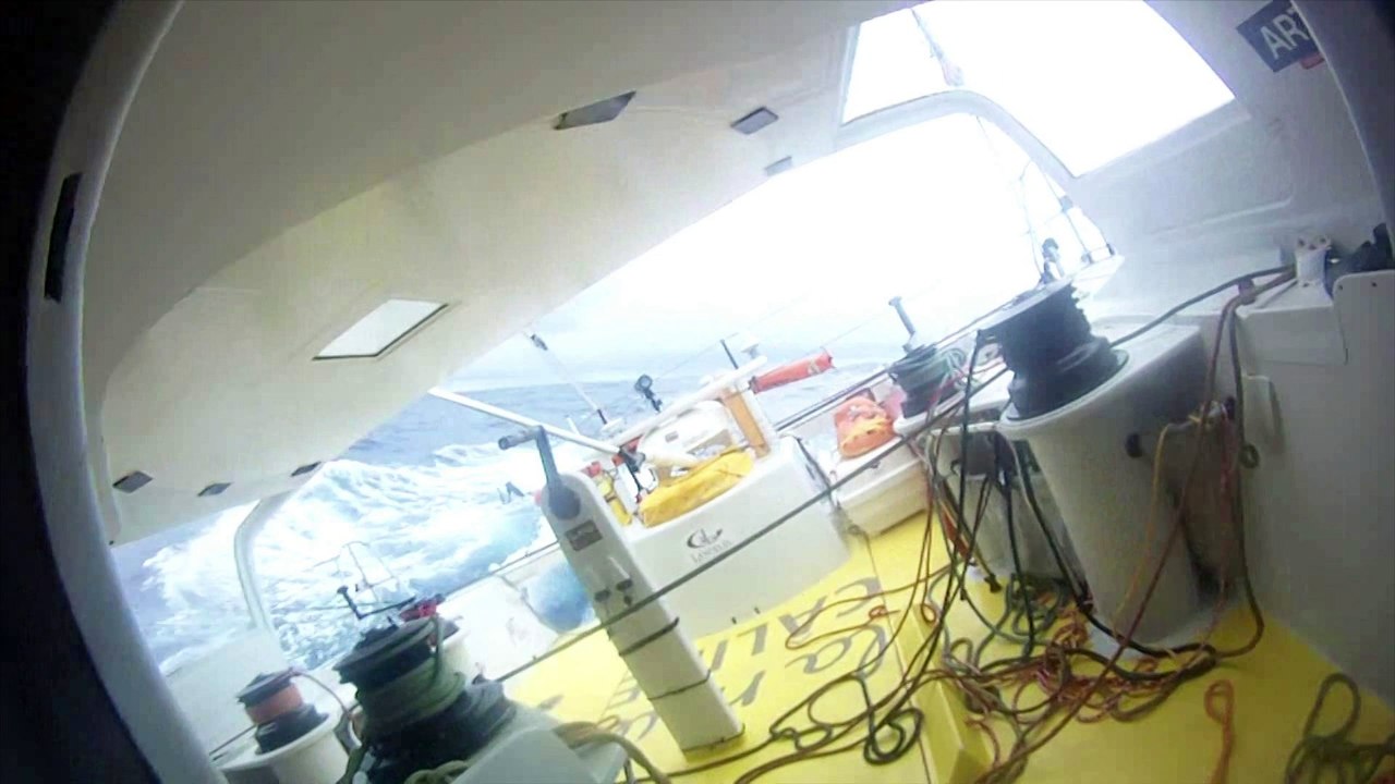 J23 : La vie (penchée) à bord de La Mie Caline / Vendée Globe - Vidéo ...