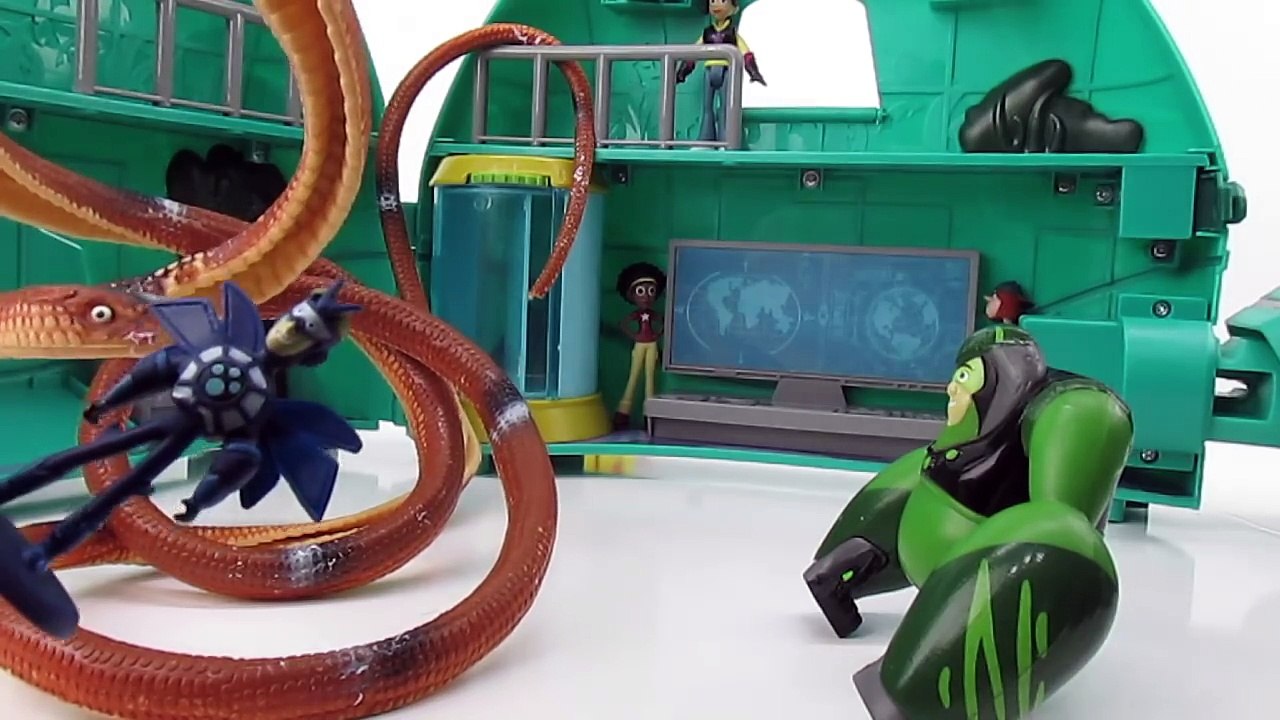 WILD KRATTS! Giant Snake Attacks Tortuga! DONITA DONATA Play-Doh ...