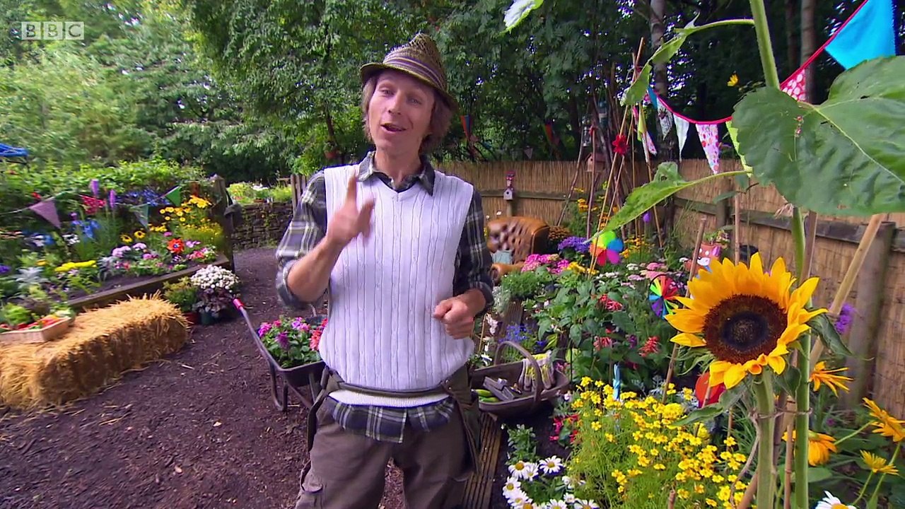 Mr Bloom Here and There . s02e16 . Down to Earth Farm . children story ...