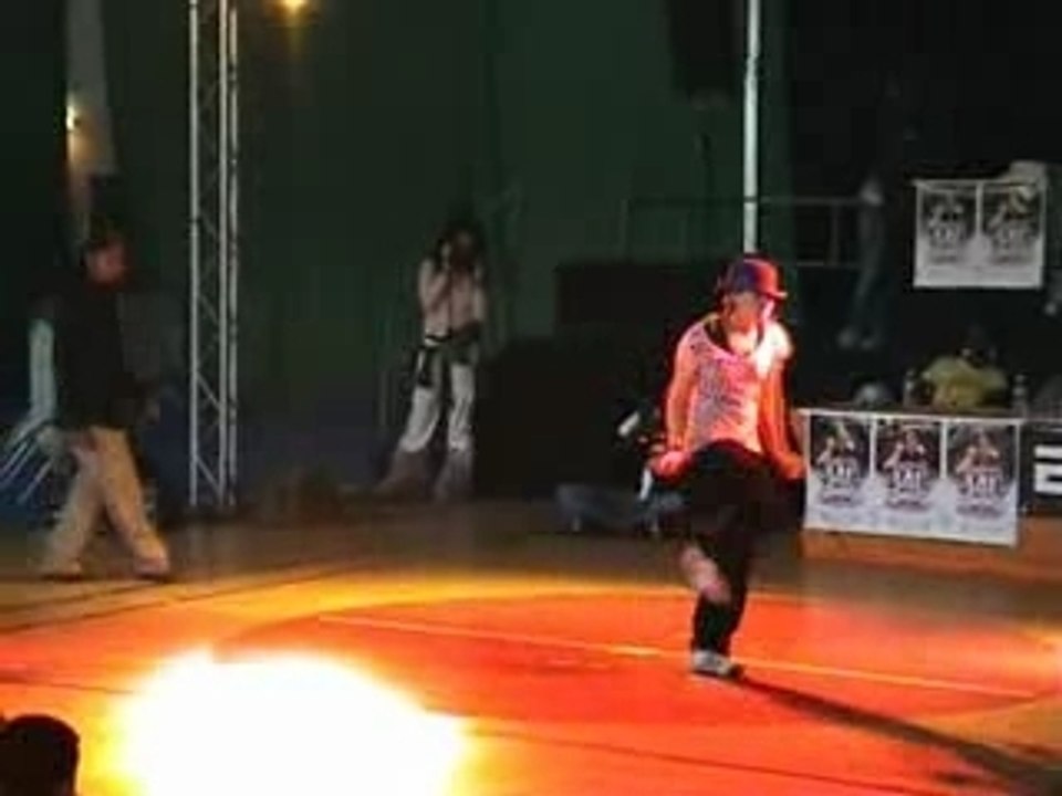 Just 4 Ladies Pop/Lock Battle 2007 - Vidéo Dailymotion