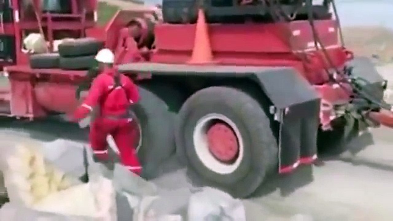 Heavy Equipment- Crane Crash 2016 Accidents Caught On Tape Construction ...